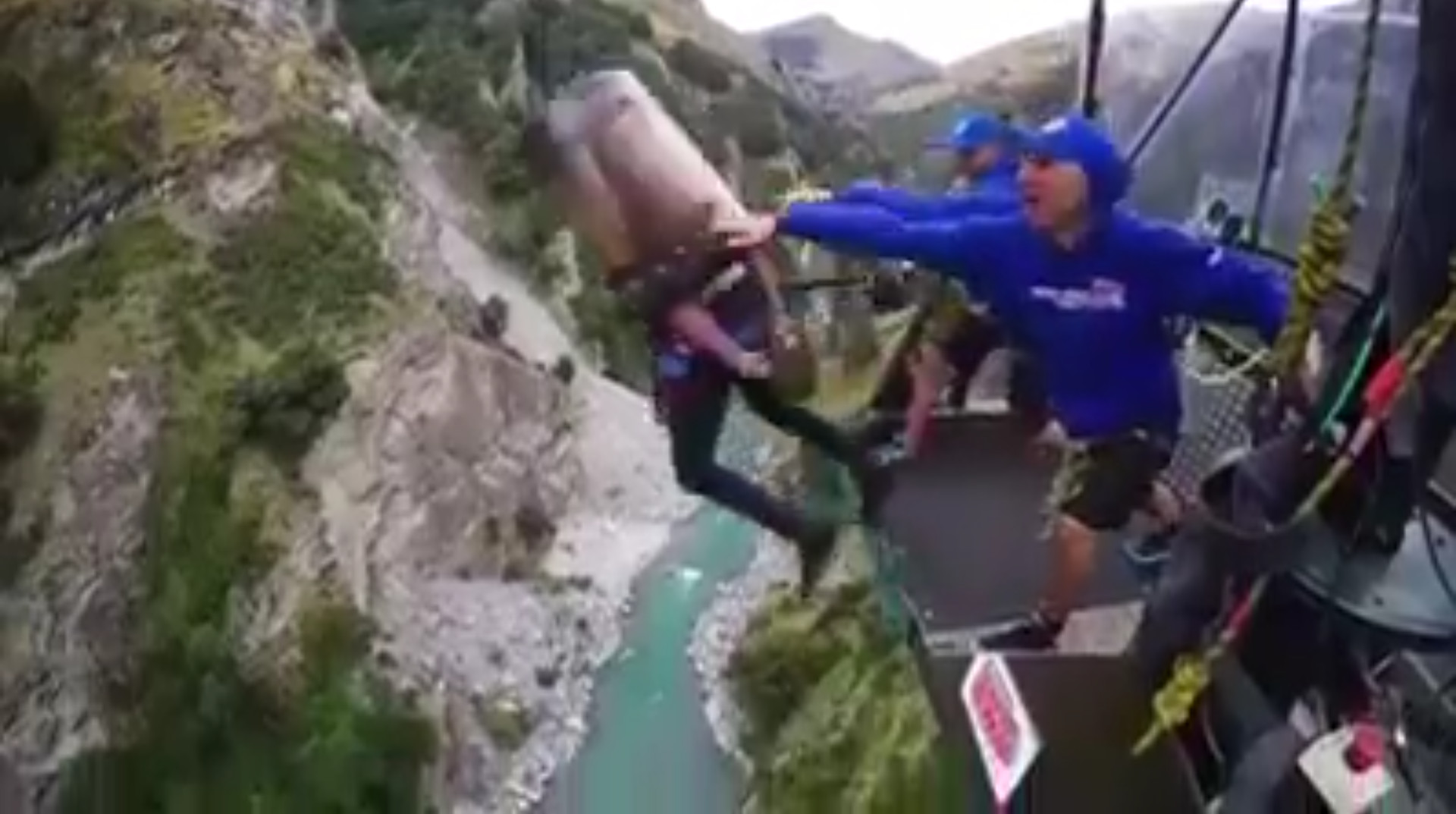 „Bungee Jumping Compilation“