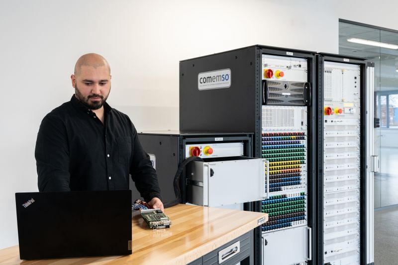 Der comemso Batteriezellen-Simulator – leistungsstark seit über einem ...