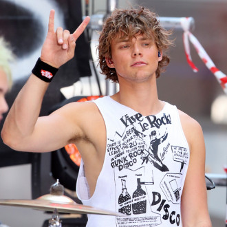 5 Seconds of Summer: Ashton macht's solo