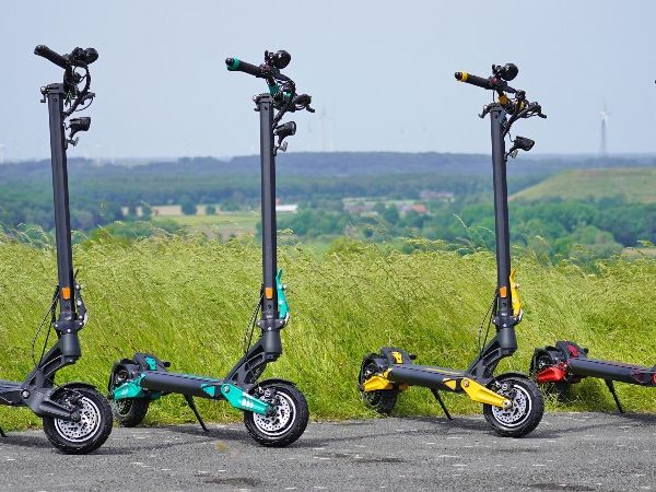 IO HAWK Nine E-Scooter: Hochwertig, bis zu 70 km Reichweite & Allrad-Option