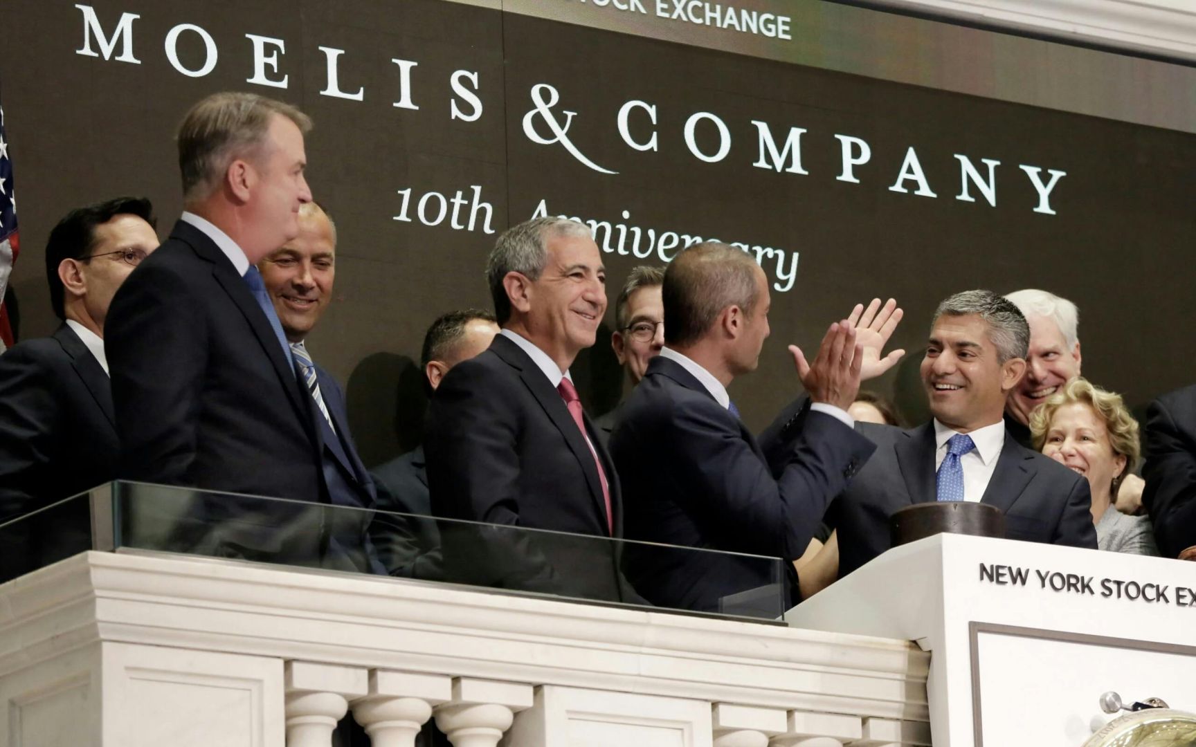 Moelis-Banker tritt nach Auseinandersetzung bei Pride-Event zurück